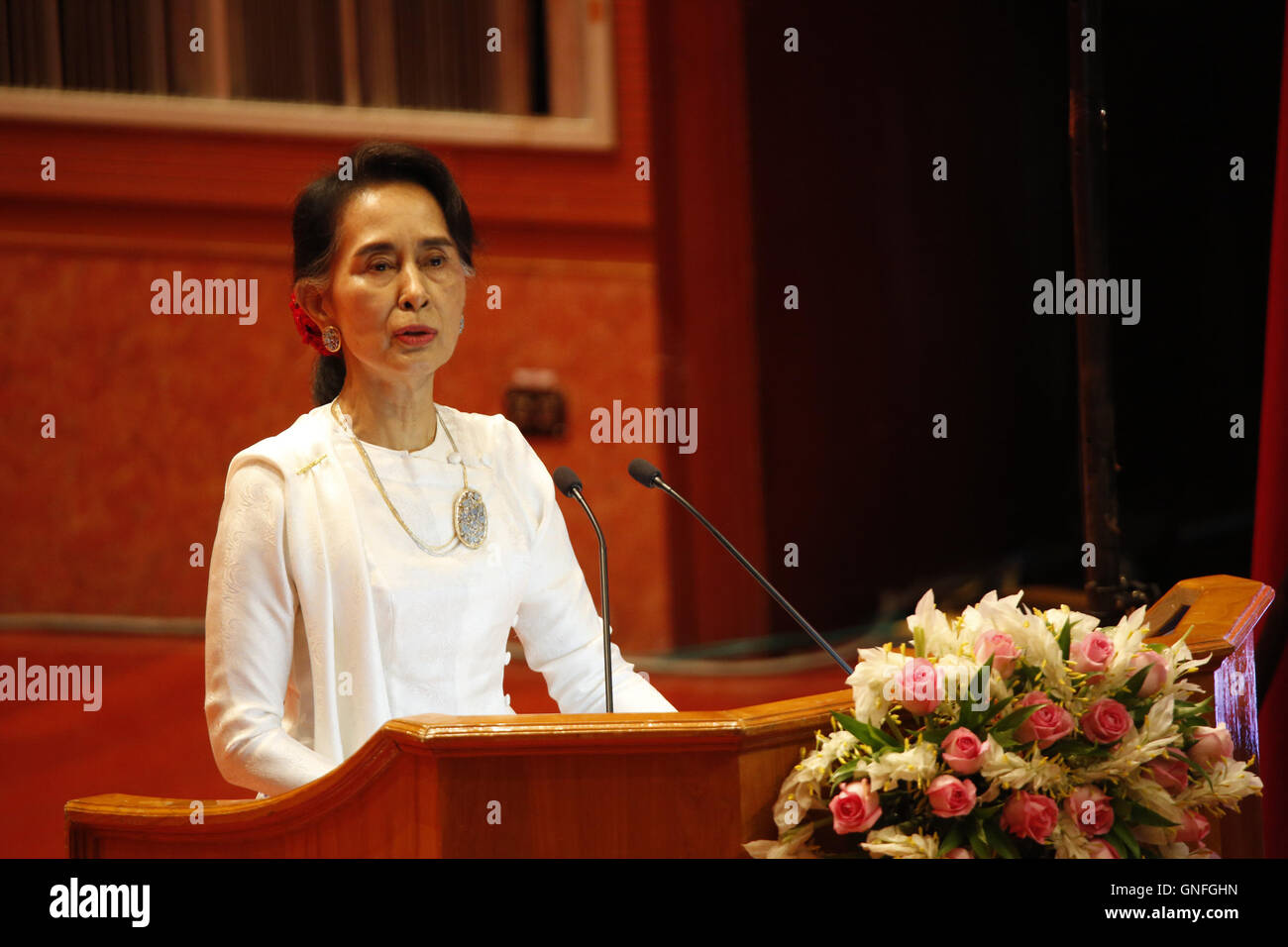 Nay Pyi Taw, Myanmar. 31st Aug, 2016. Myanmar State Counselor Aung San ...