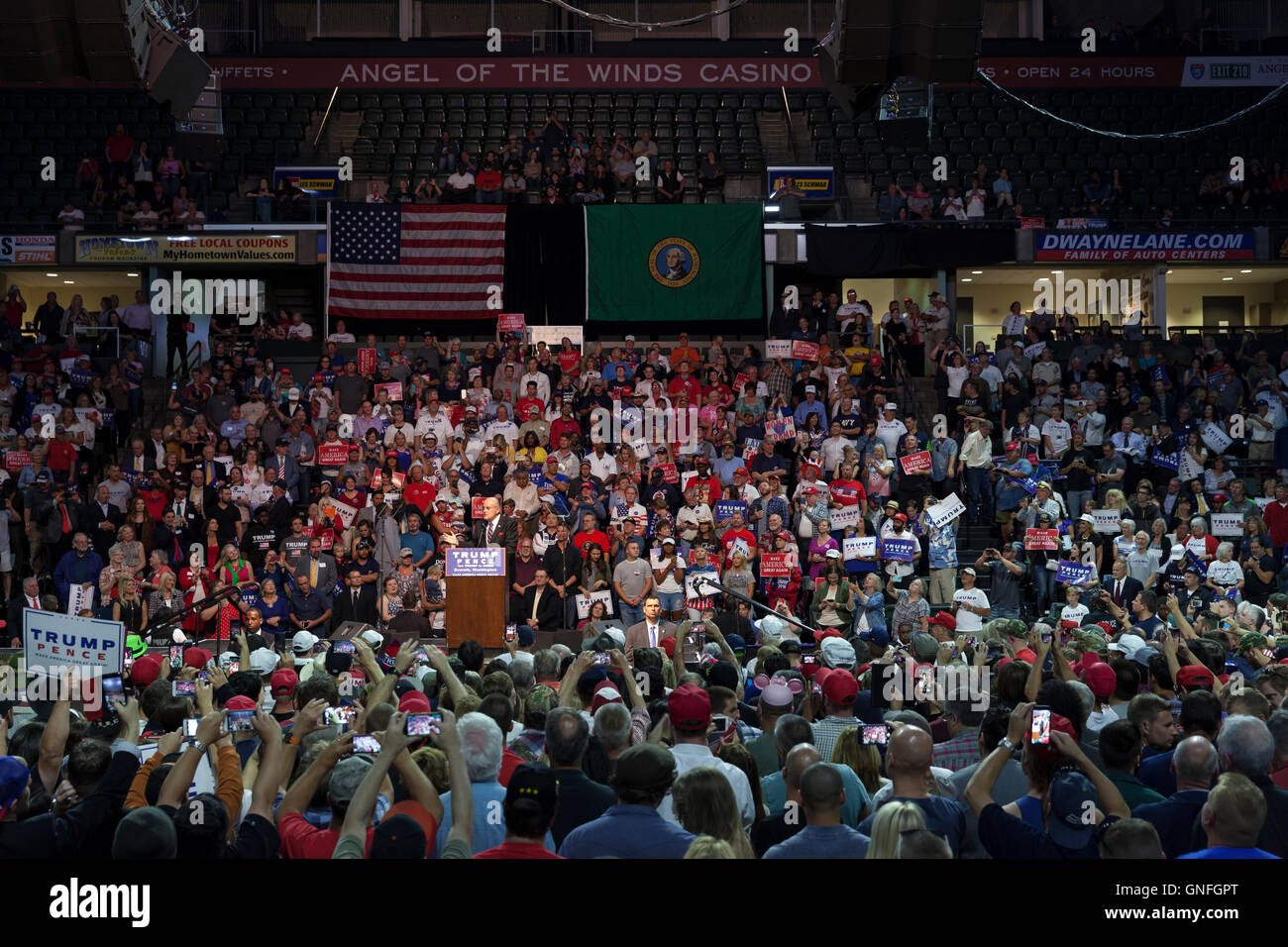 Everett,, Washington, USA. 30th August, 2016. Former New York City ...