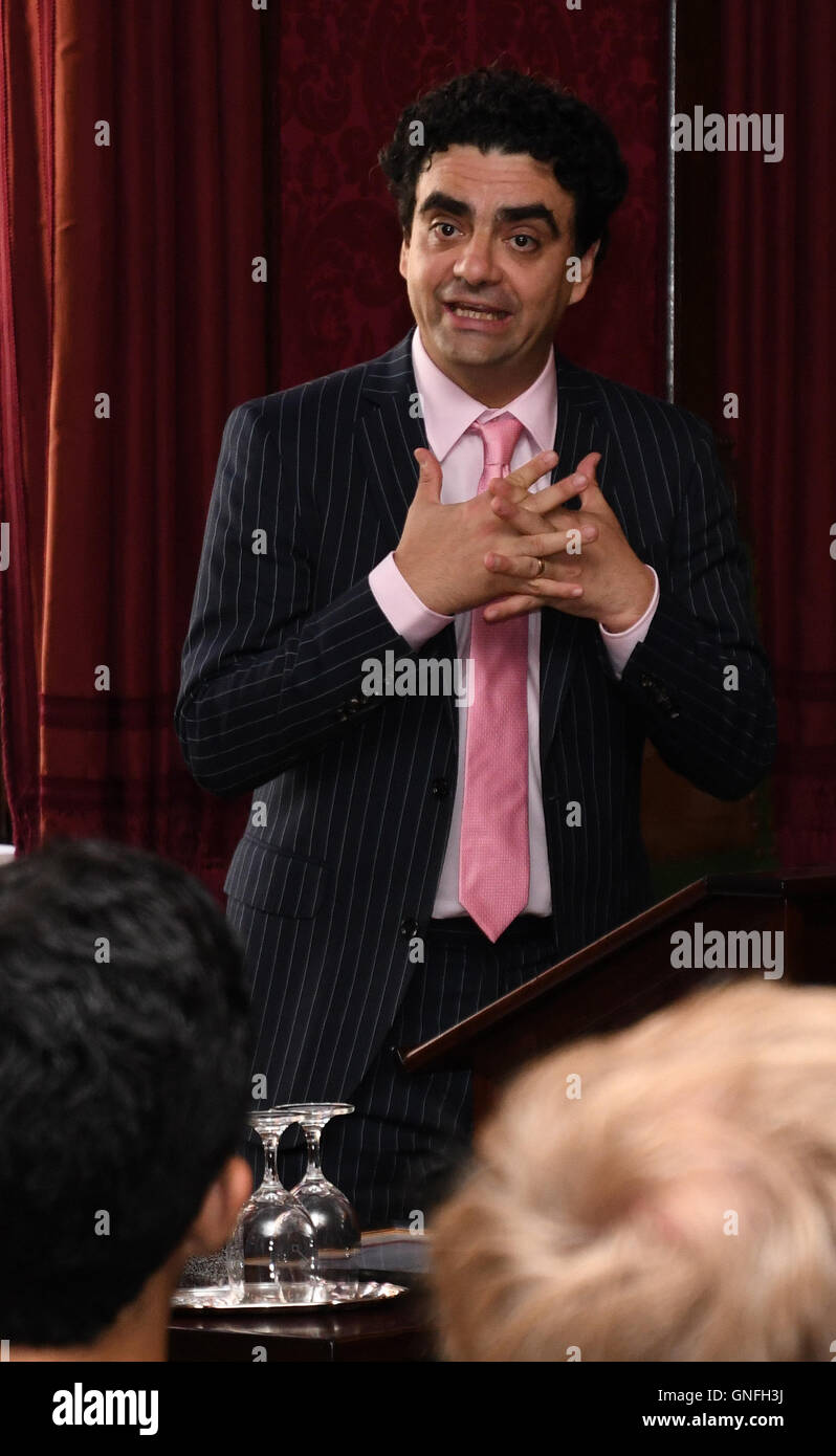 Bremen, Germany. 31st Aug, 2016. Star tenor Rolando Villazon speaking ...