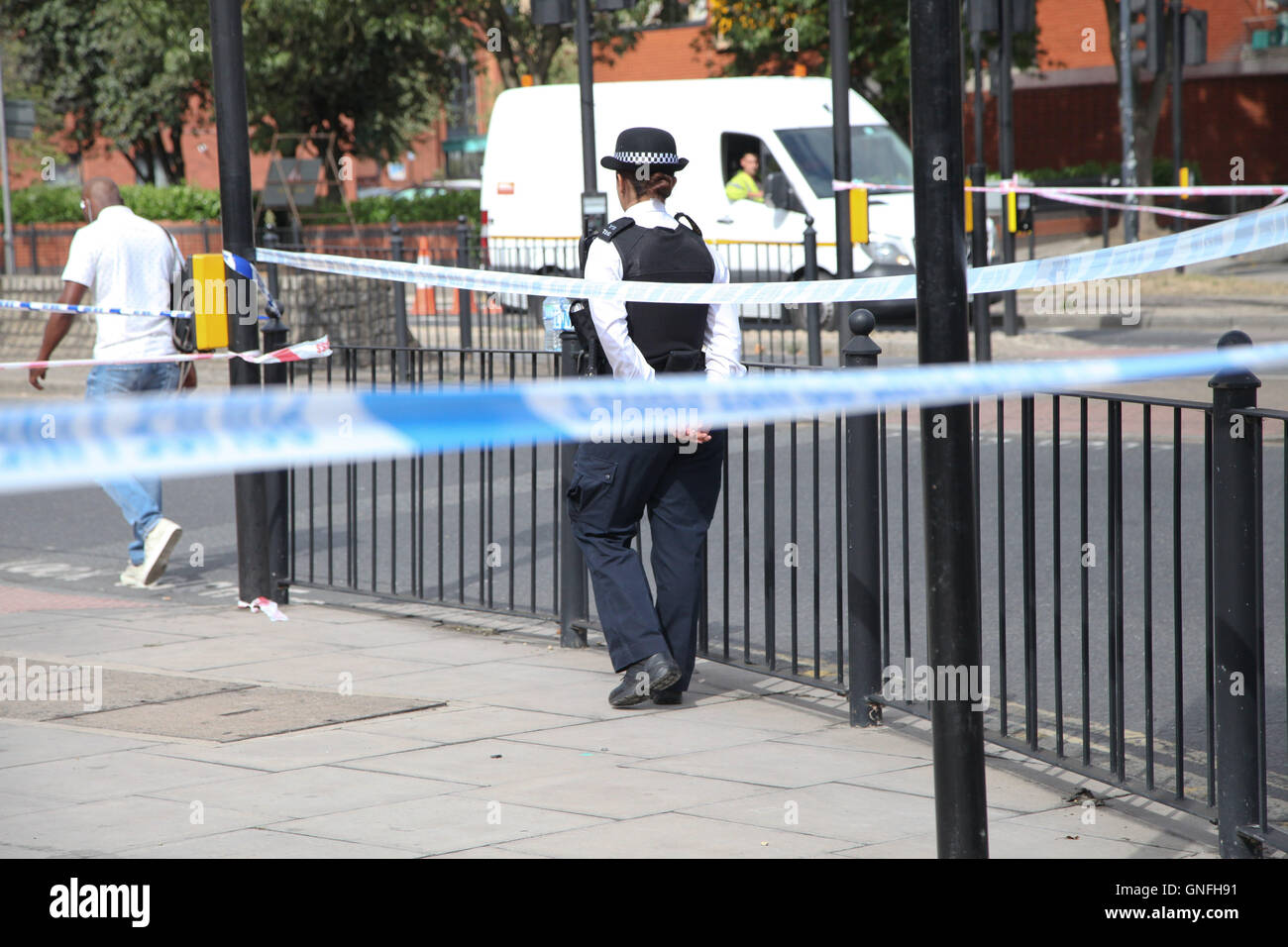Turnpike Lane, Haringey, North London, UK. 31 Aug 2016. A police ...