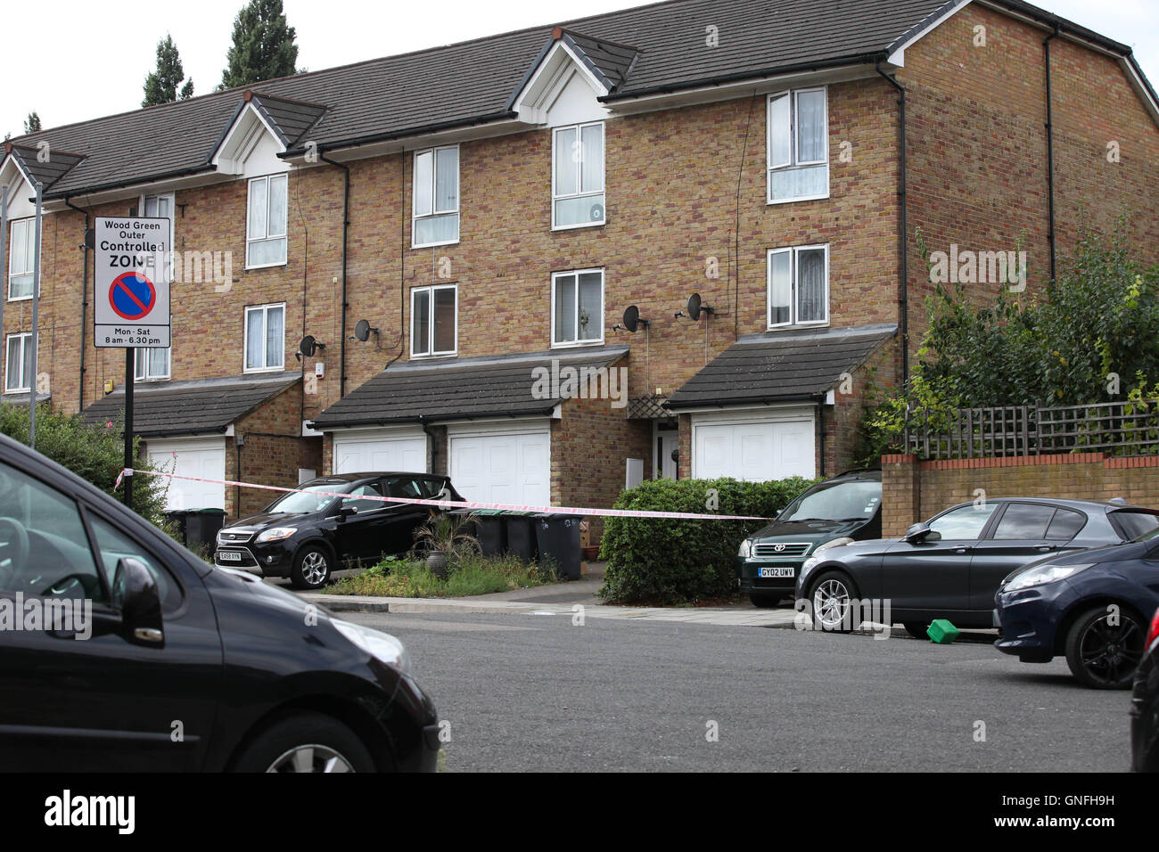 Turnpike Lane, Haringey, North London, UK. 31 Aug 2016. Crime scene ...
