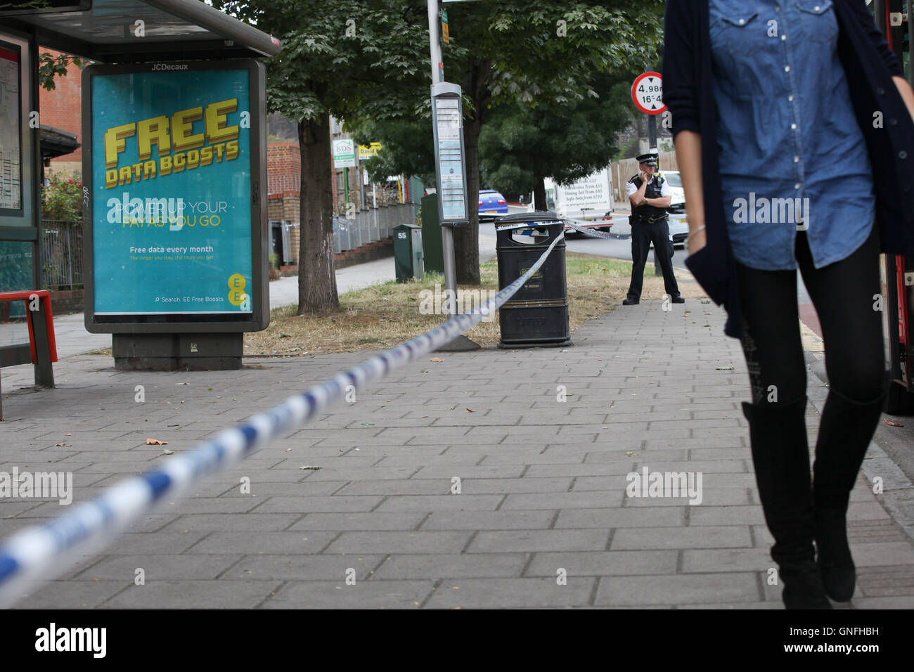 Turnpike Lane, Haringey, North London, UK. 31 Aug 2016. Crime scene ...