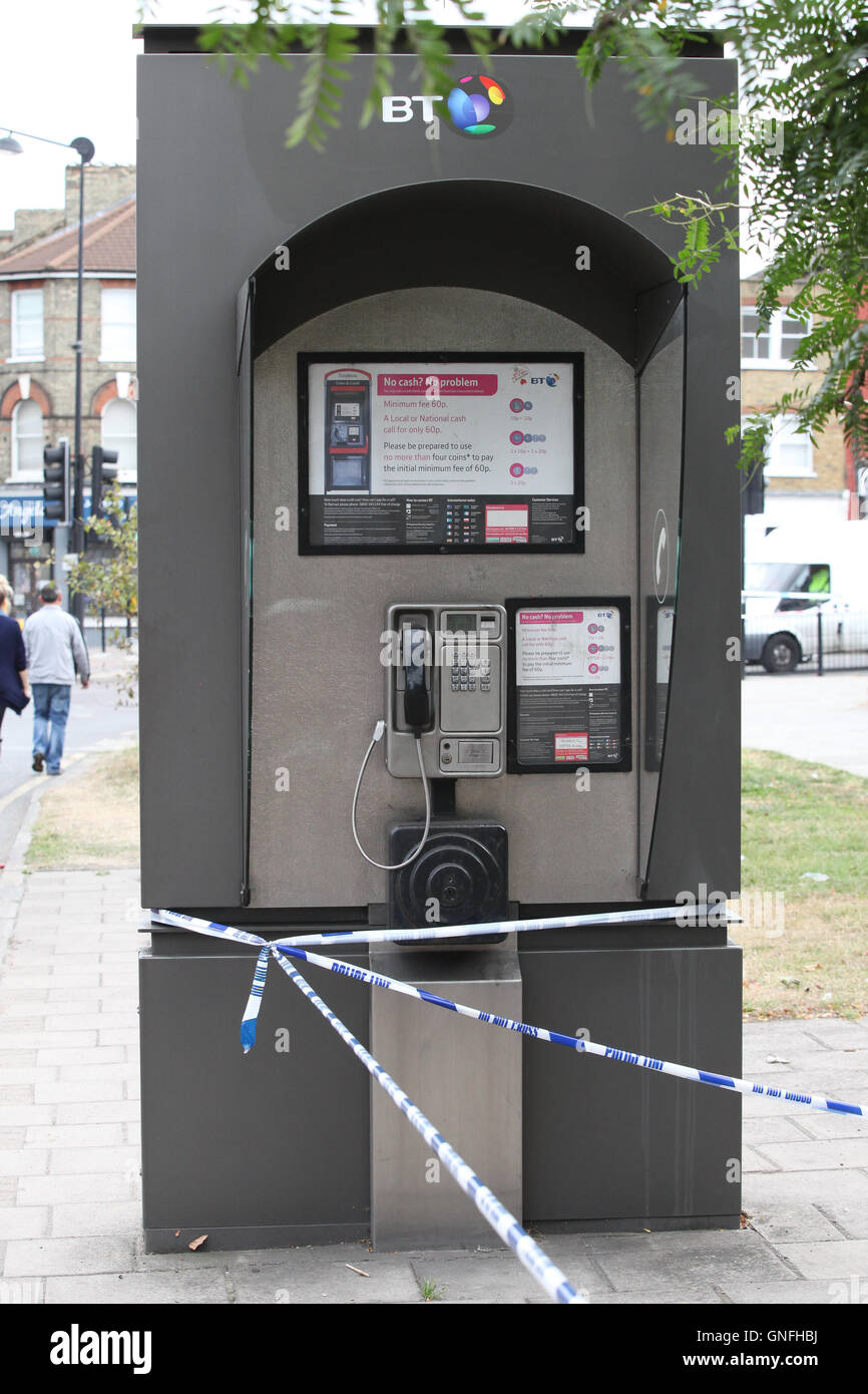 Turnpike Lane, Haringey, North London, UK. 31 Aug 2016. Crime scene ...