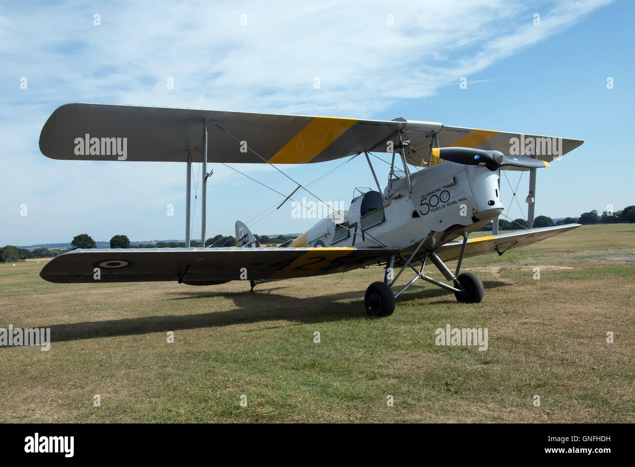 Tiger moth plane hi-res stock photography and images - Alamy