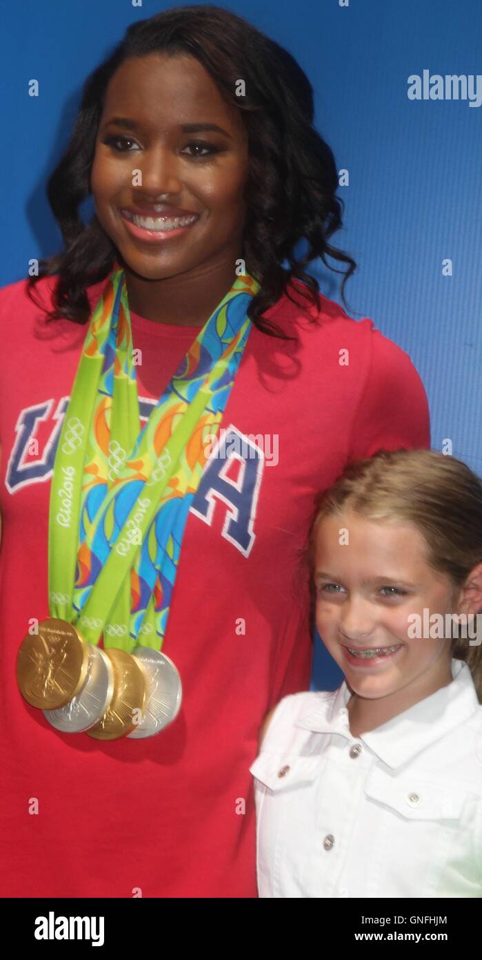 Simone mitchell hi-res stock photography and images - Alamy