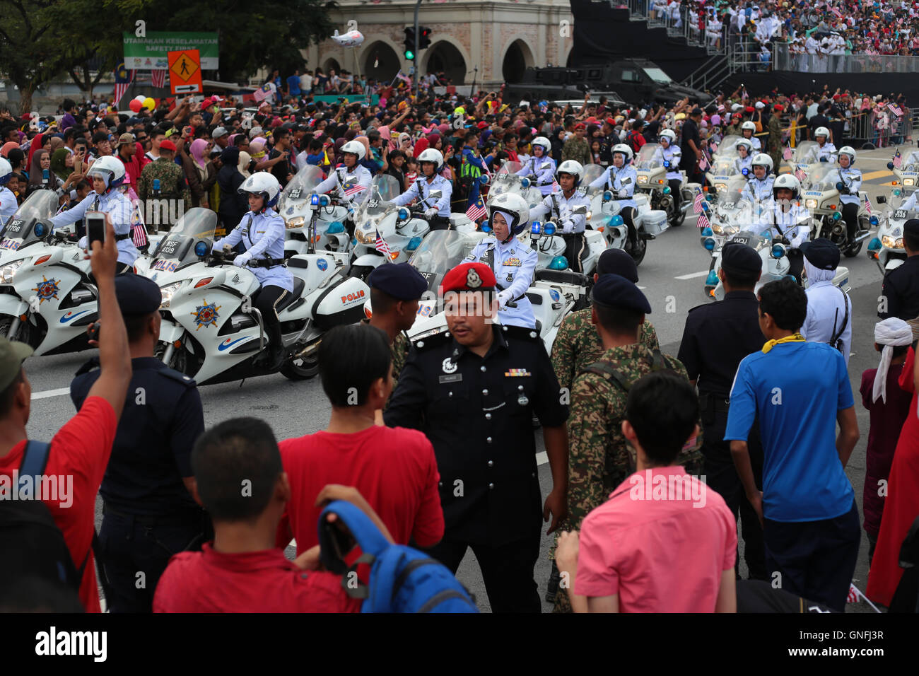 Kuala Lumpur, Malaysia. 31st August, 2016. : Mobilized police units ...
