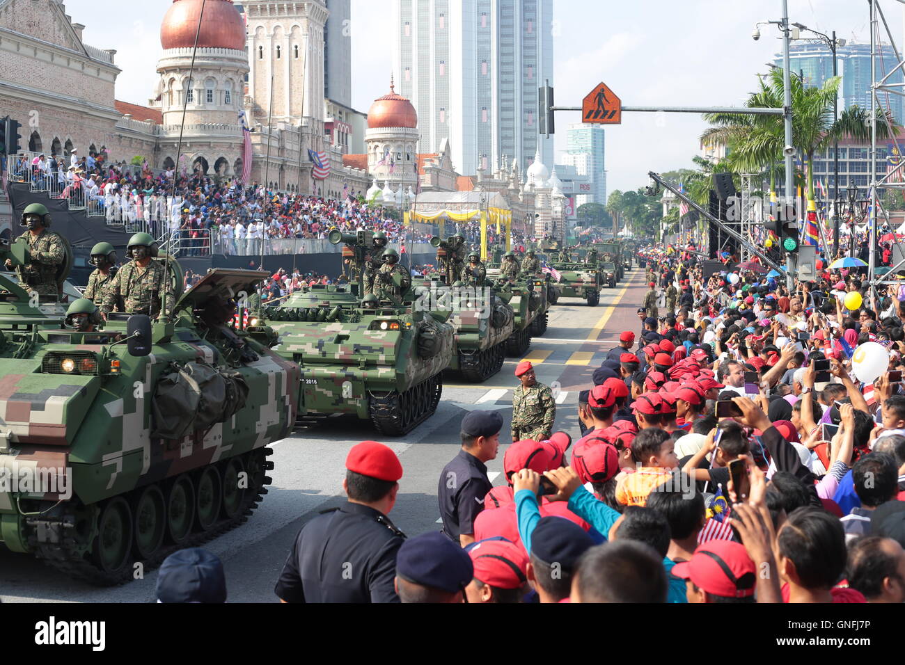Kuala Lumpur, Malaysia. 31st August, 2016. : Thousands of malaysians ...