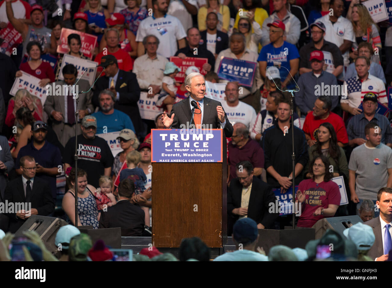 Senator jeff sessions hi-res stock photography and images - Alamy