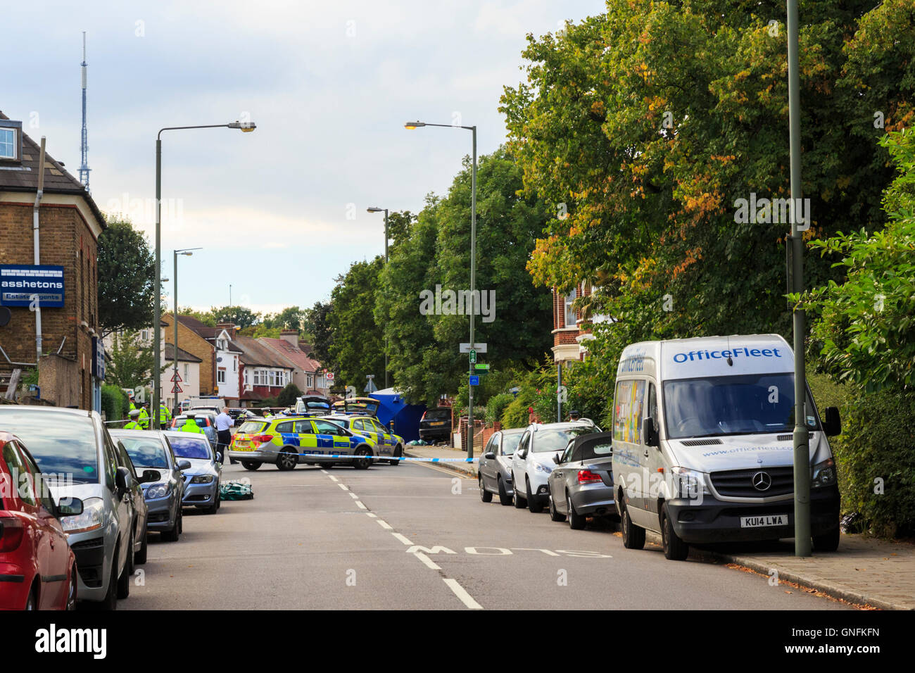 Penge east station hi-res stock photography and images - Alamy