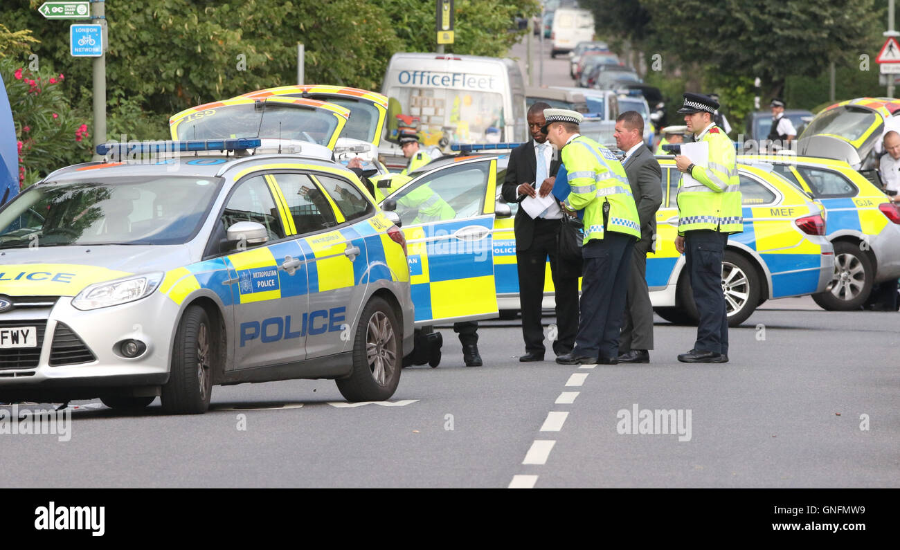 Penge, London, UK. 31st Aug, 2016. Two people have been killed after ...