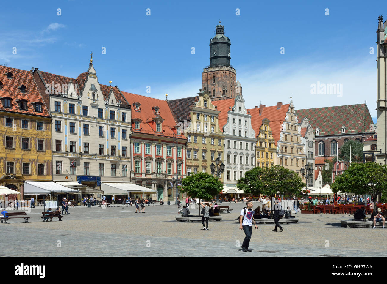 Pedestrian of the Market Square in the historical Old Town of Wroclaw ...