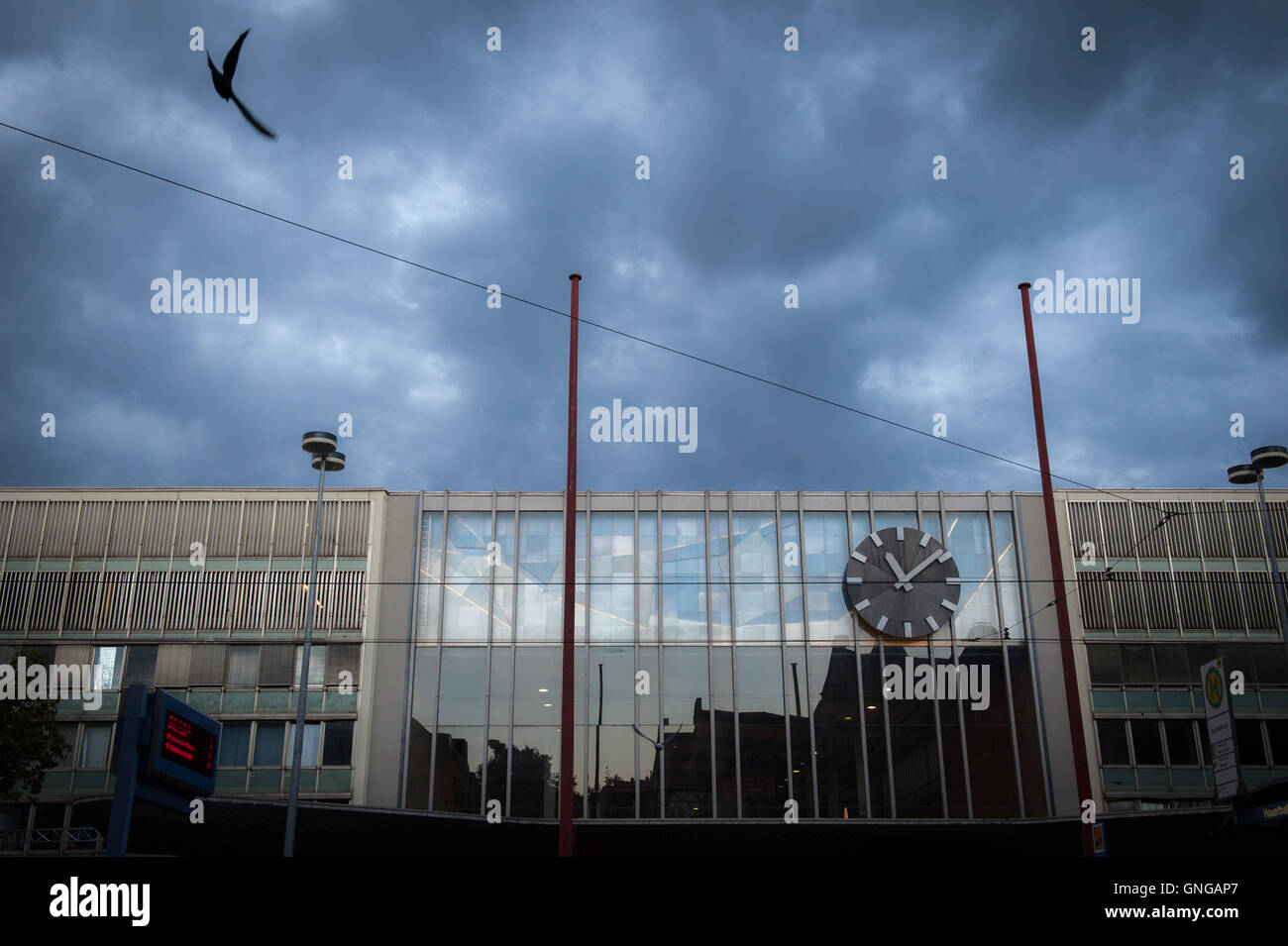 Muenchen Hauptbahnhof (Munich Central Station), 2014 Stock Photo - Alamy