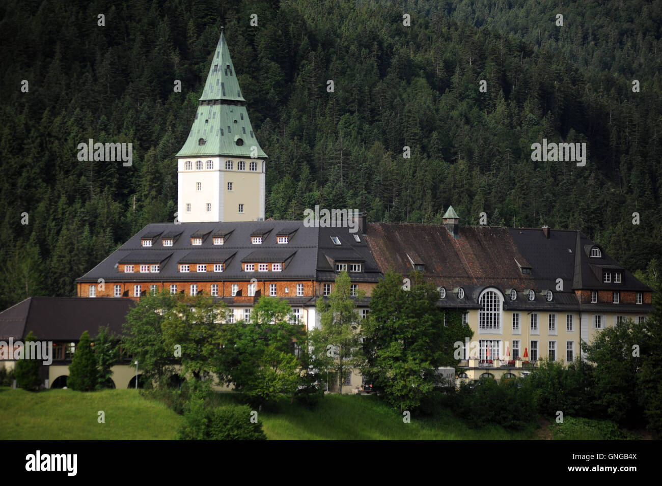 Schloss elmau hi-res stock photography and images - Alamy