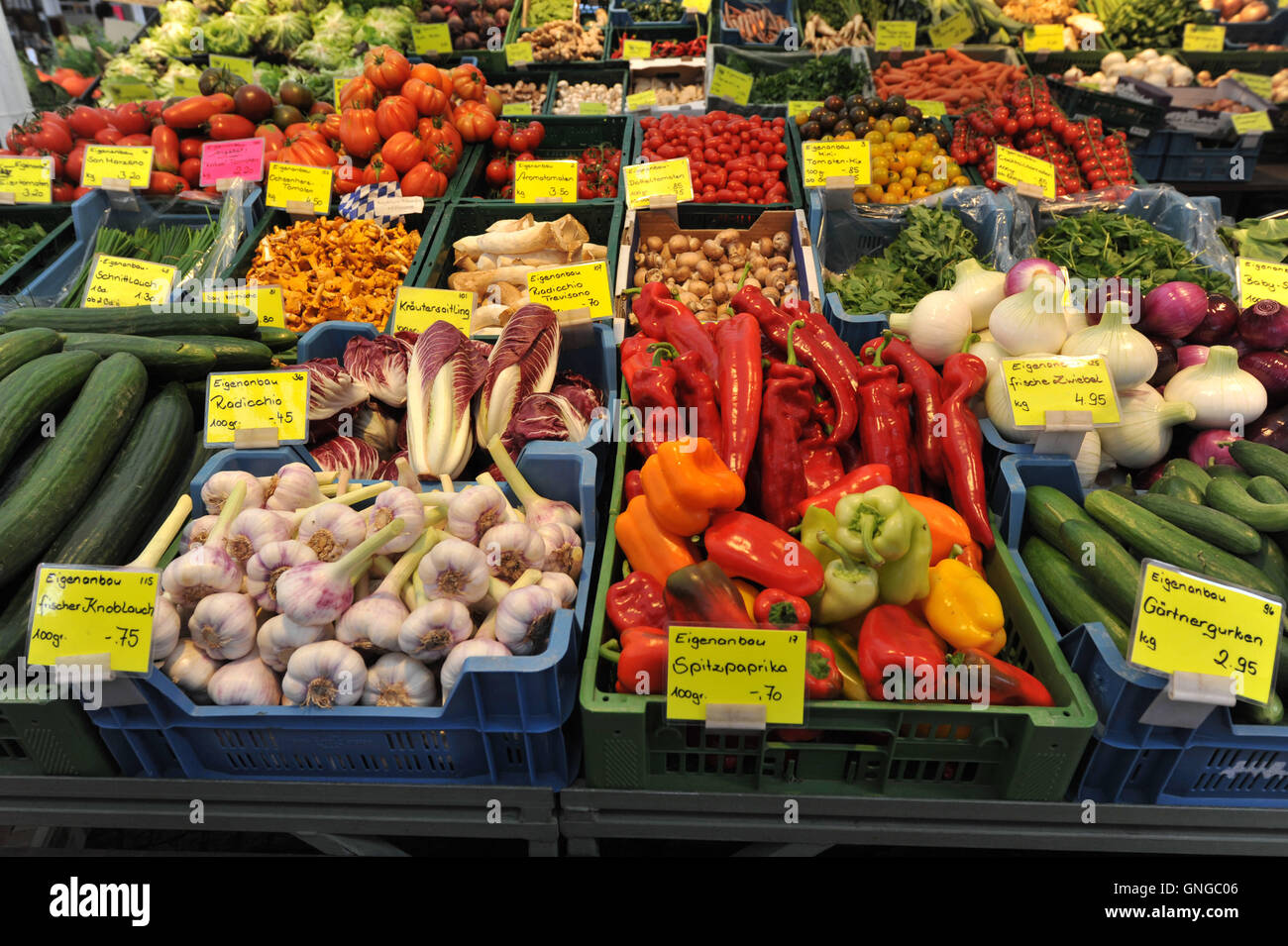 Pasing viktualienmarkt hi-res stock photography and images - Alamy
