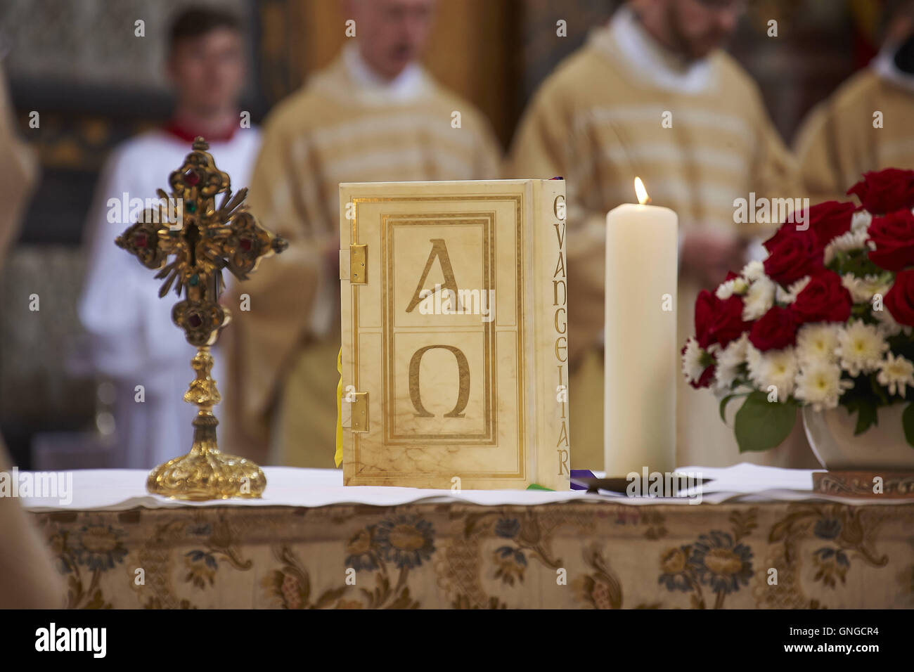 Alpha omega symbol hi-res stock photography and images - Alamy