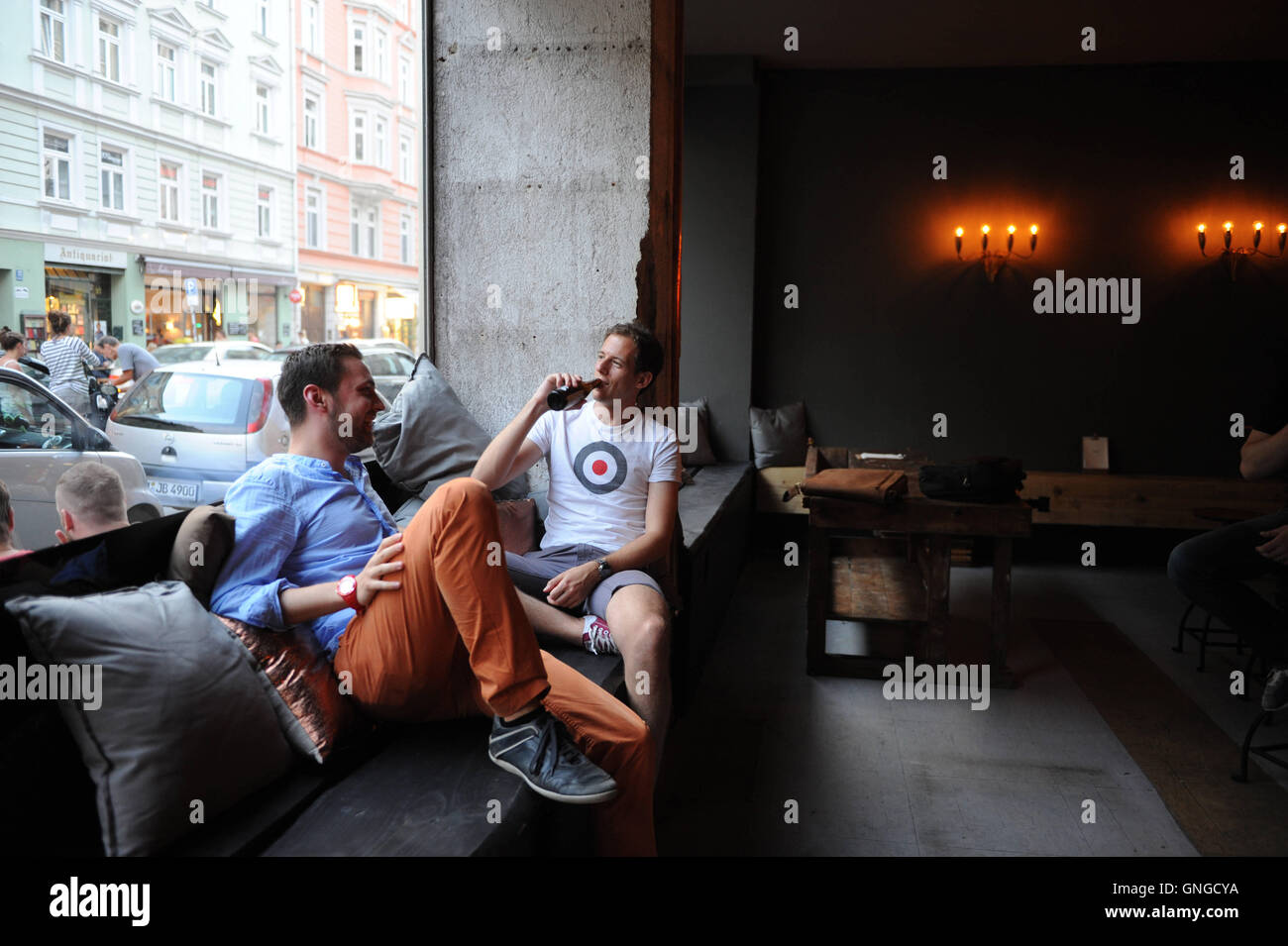 Fox bar hi-res stock photography and images - Alamy