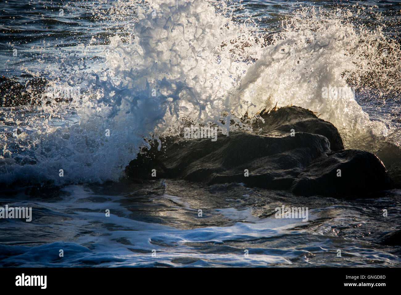 Smaller waves hi-res stock photography and images - Alamy
