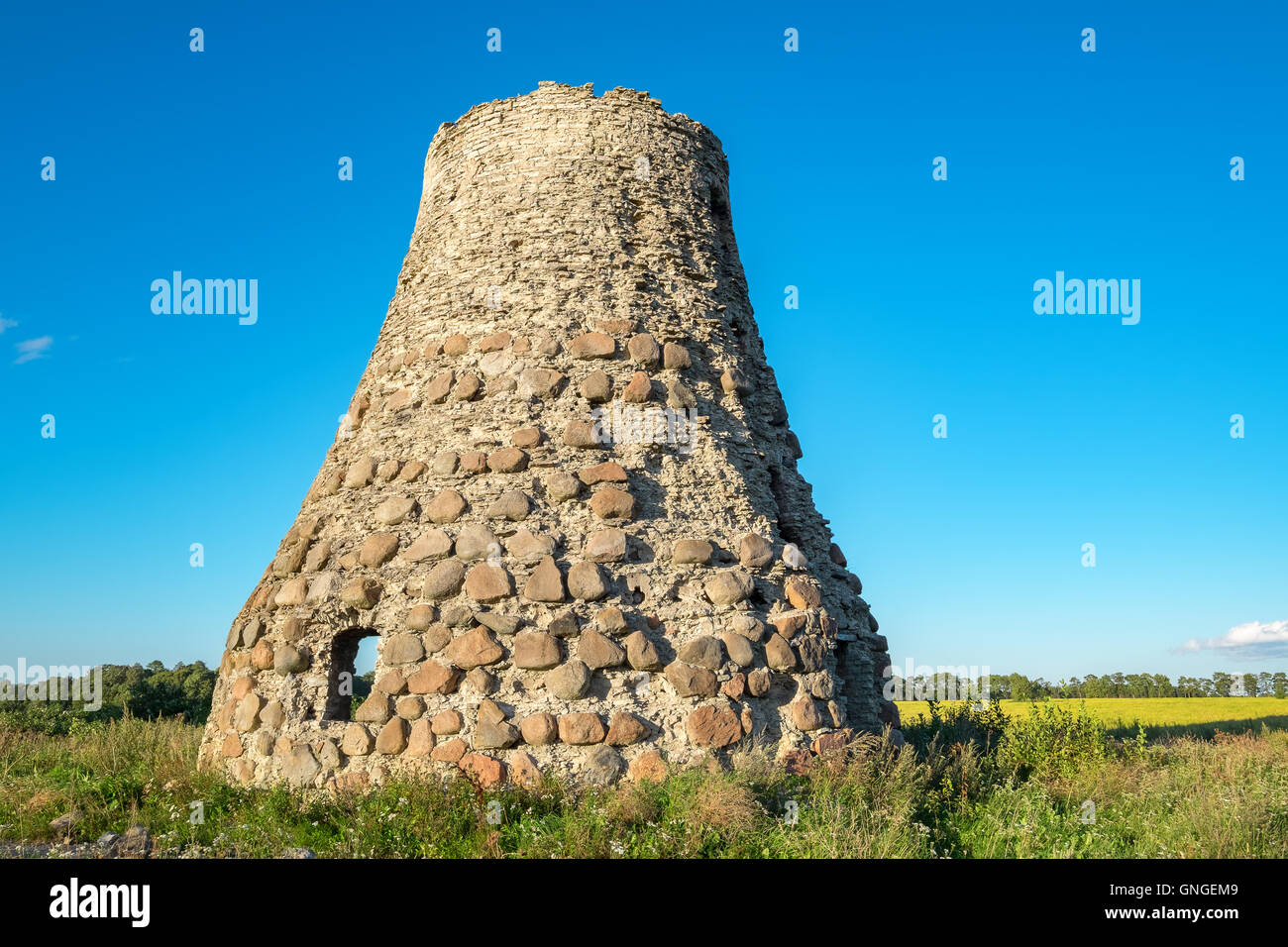 Old windmill and abandoned farm house hi-res stock photography and ...