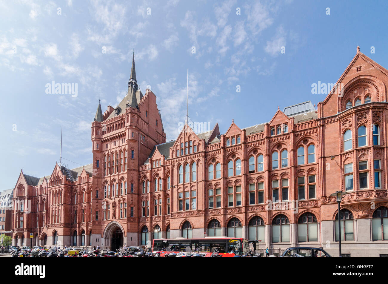 Holborn bars building High Resolution Stock Photography and Images - Alamy