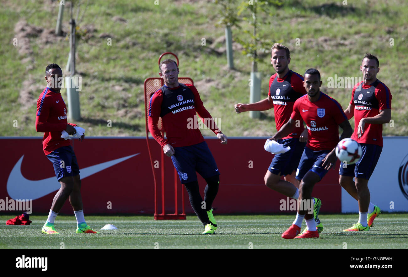 England's Nathaniel Clyne, Wayne Rooney, Harry Kane, Theo Walcott and ...