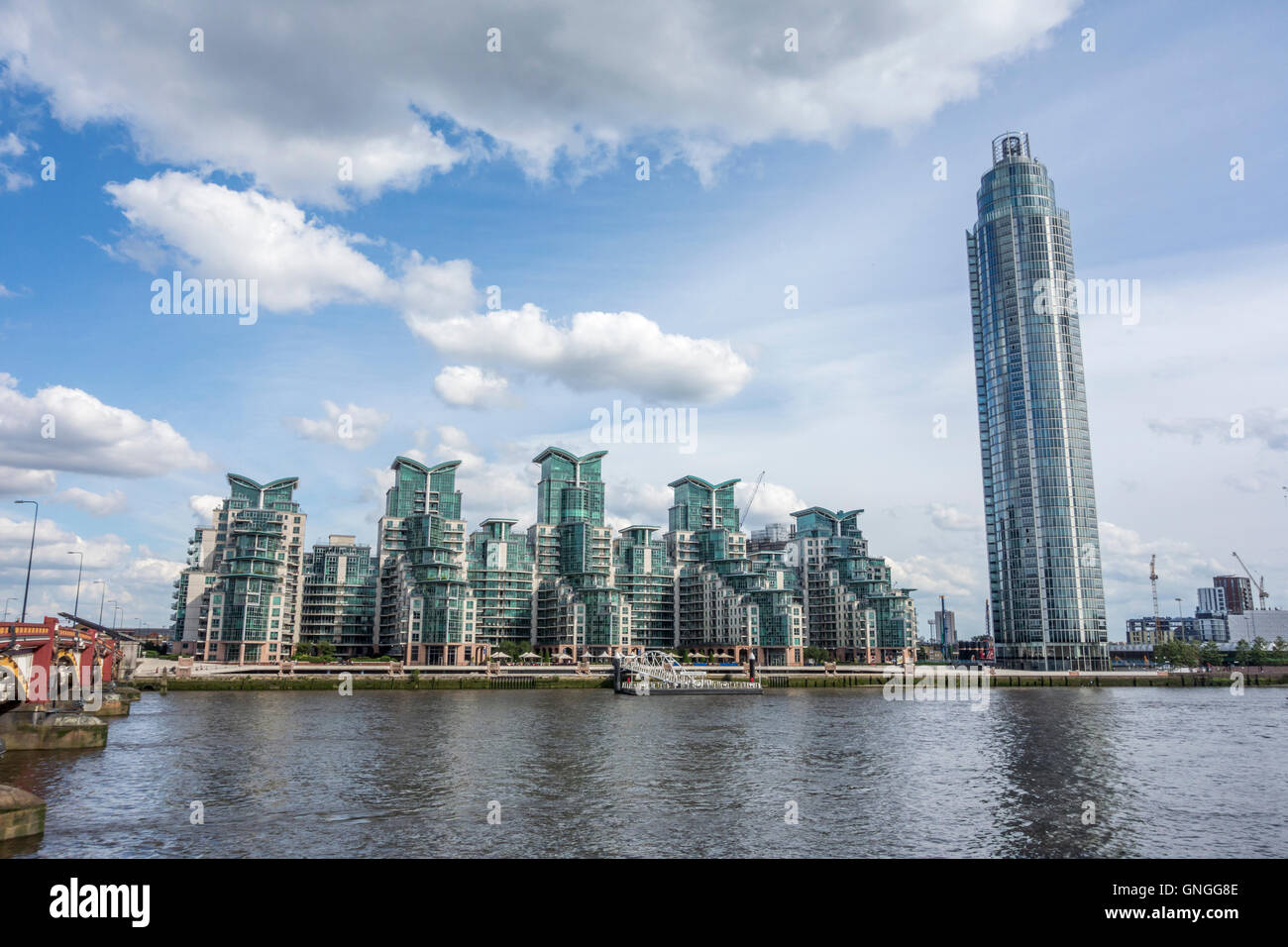 St george wharf tower hi-res stock photography and images - Alamy