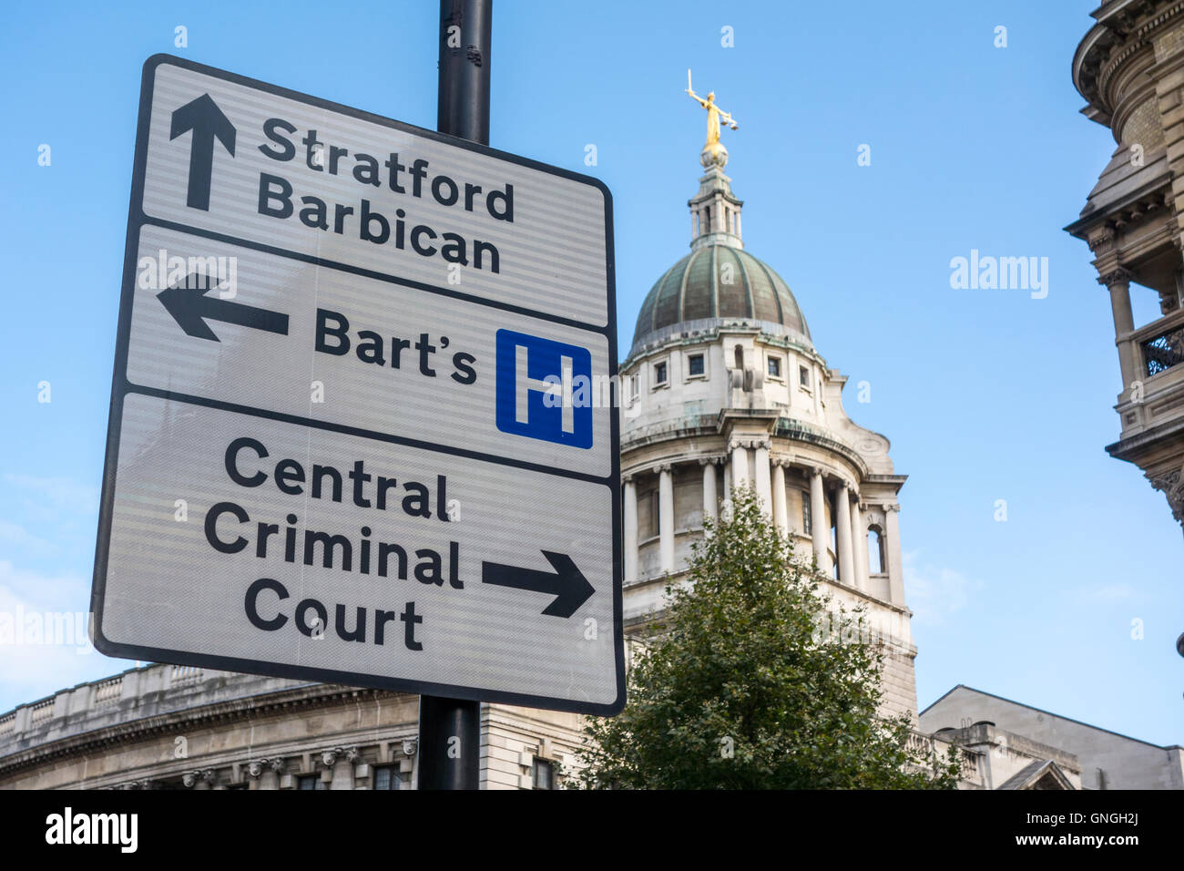 Sign old bailey hi-res stock photography and images - Alamy