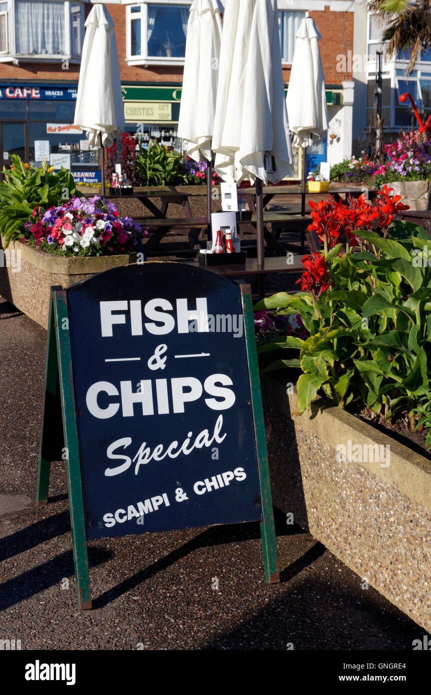 Sign fish chip shop hi-res stock photography and images - Alamy