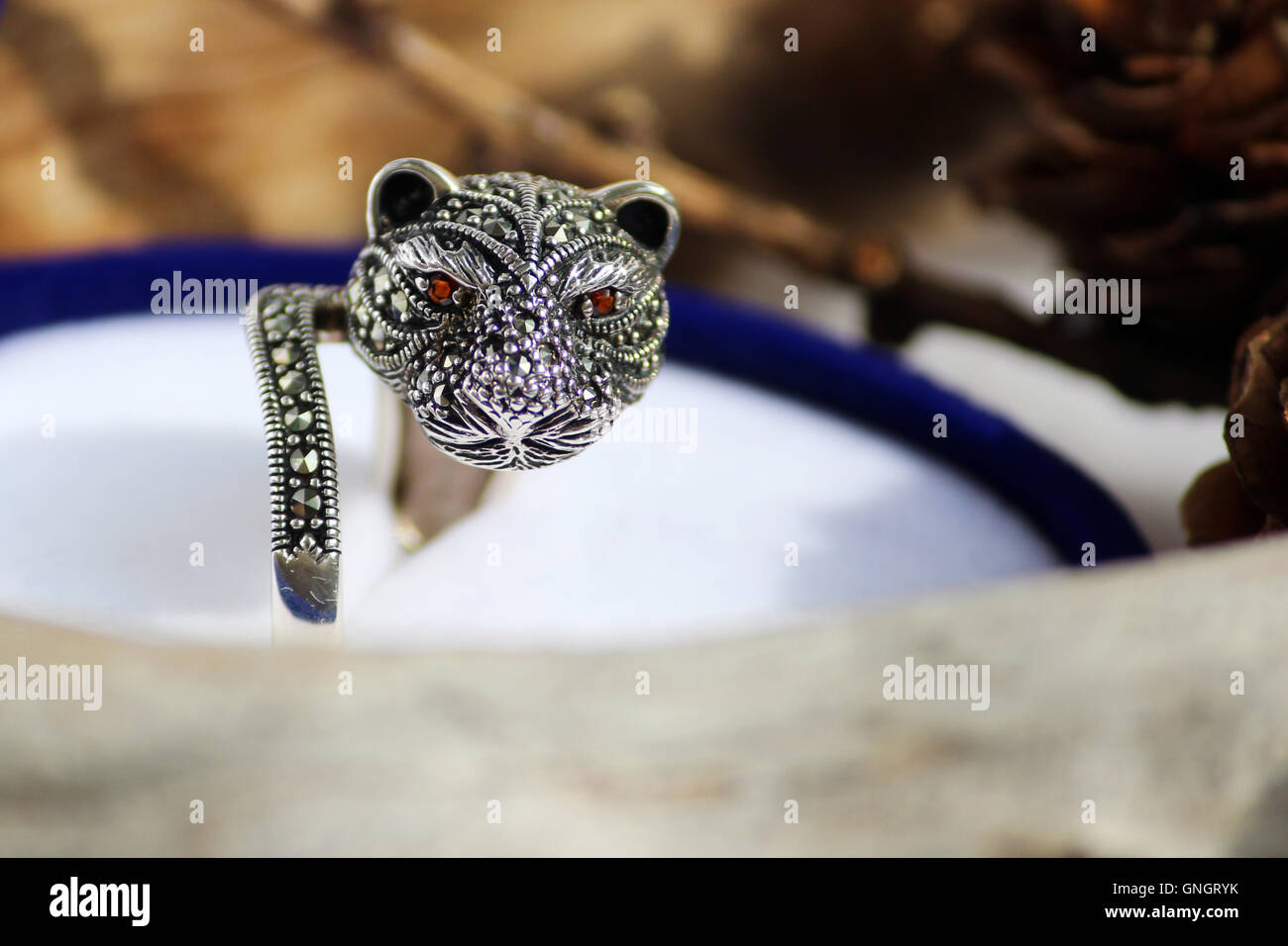 Black spinel diamond silver ring in the form of a cat's head Stock ...