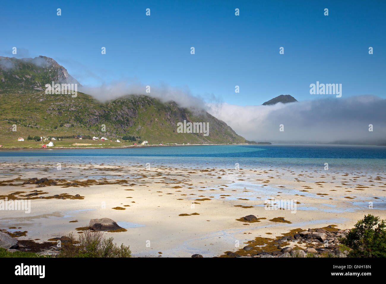 Very low clouds hi-res stock photography and images - Alamy