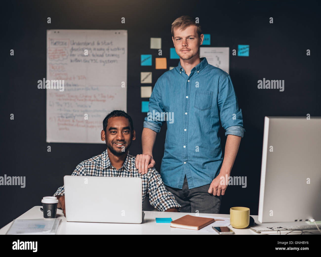 Shoulder hand business team hi-res stock photography and images - Alamy