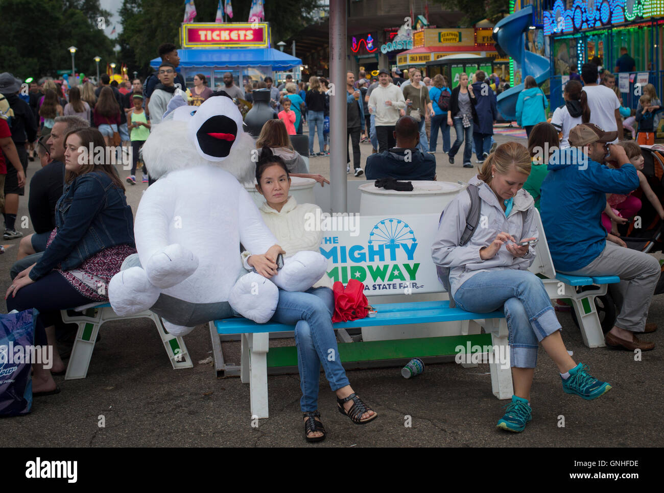Carnival prize stuffed animal hi-res stock photography and images - Alamy