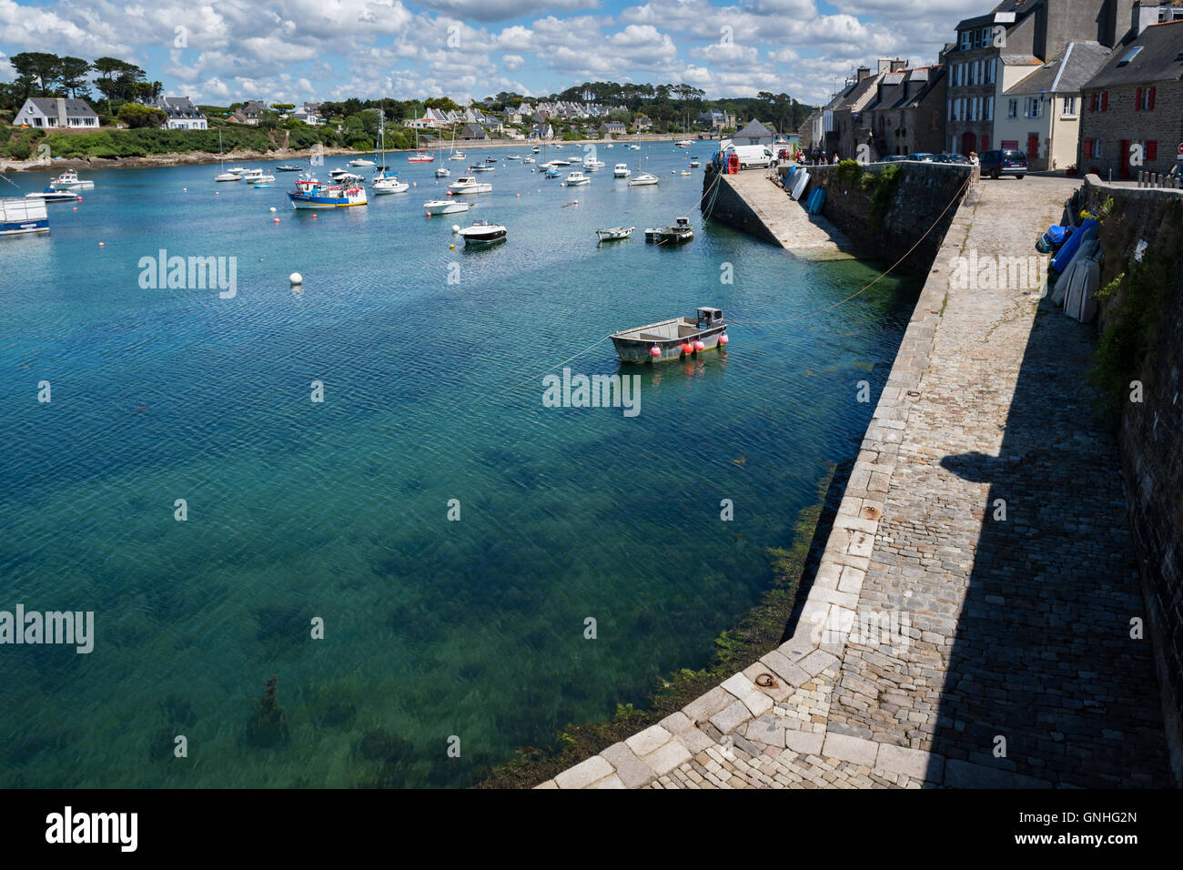 Boats at moorings in the harbour of Le Conquet, Brittany, France Stock ...