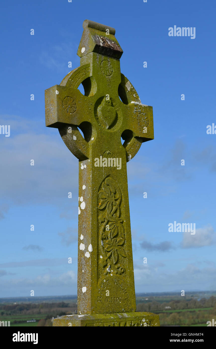 Stone celtic cross at the Rock of Cashel in Ireland Stock Photo - Alamy