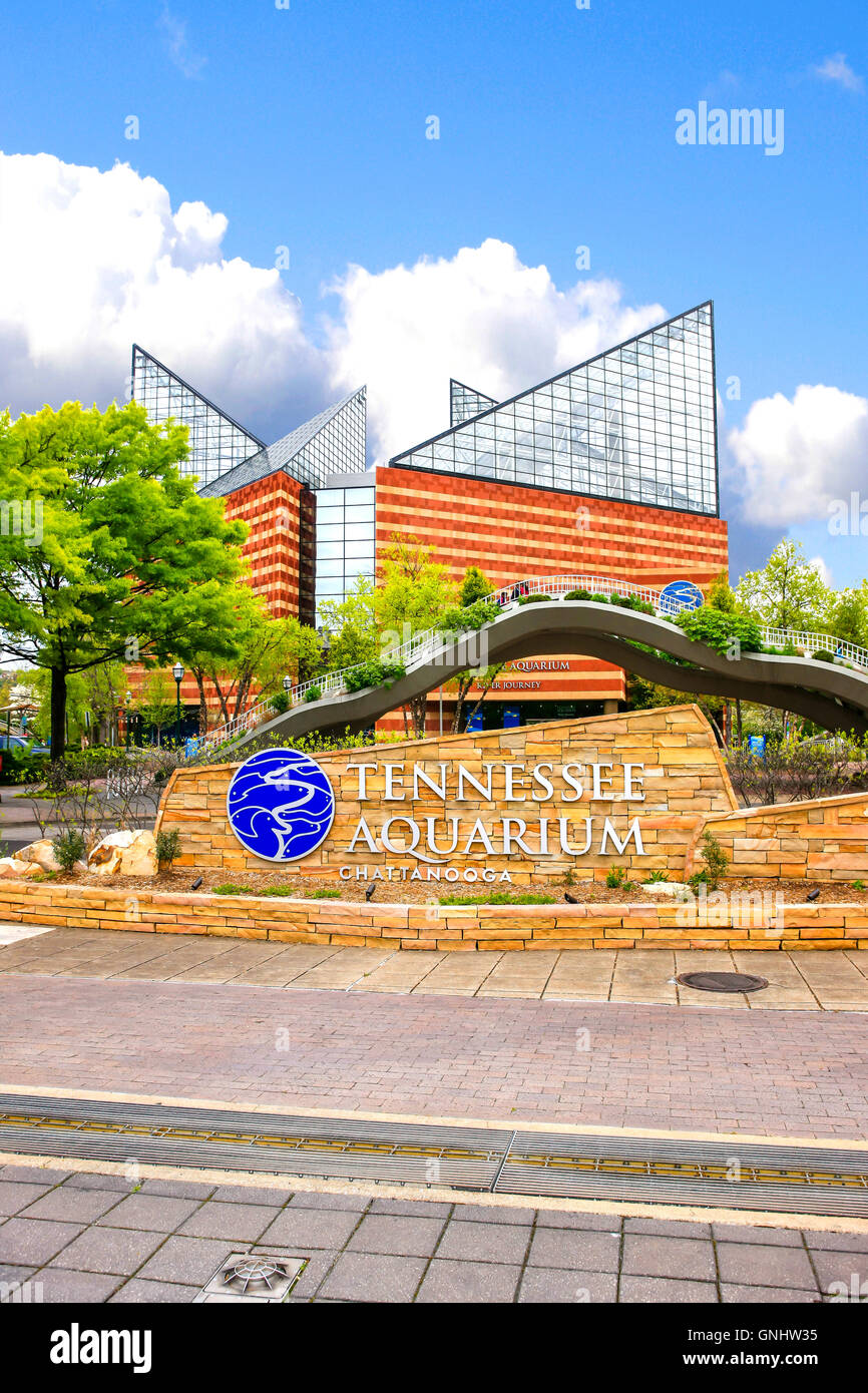 The welcome sign outside the Tennessee Aquarium building in Chattanooga ...