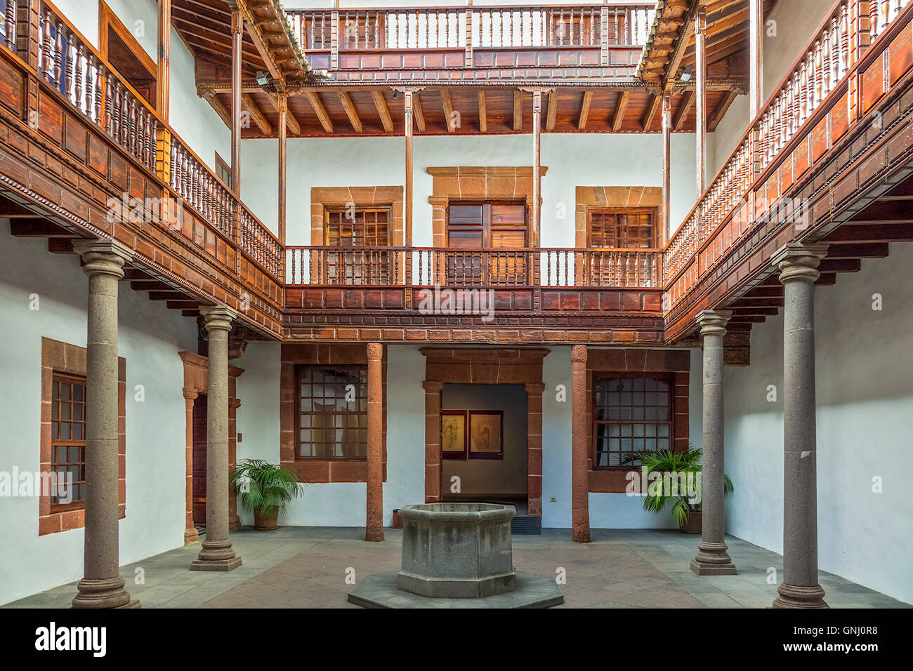 Traditional Spanish Home Architecture