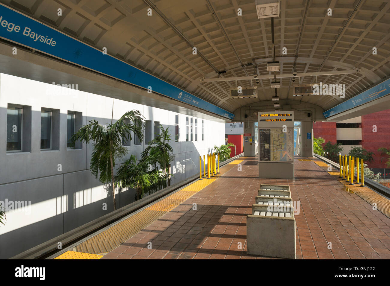 BAYSIDE STATION METROMOVER MONORAIL DOWNTOWN MIAMI FLORIDA USA Stock ...