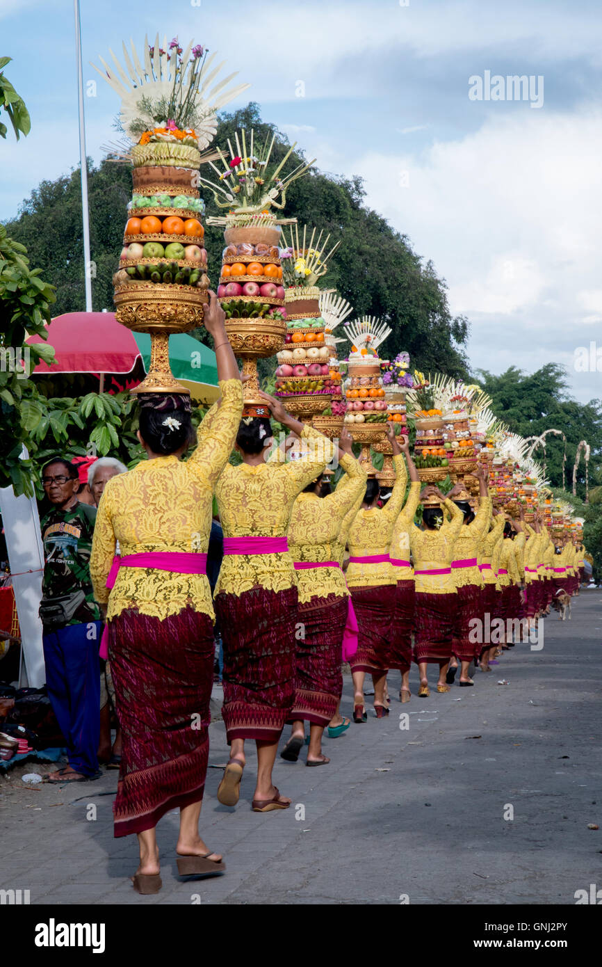 Peed Ritual in Ubud Bali Stock Photo - Alamy