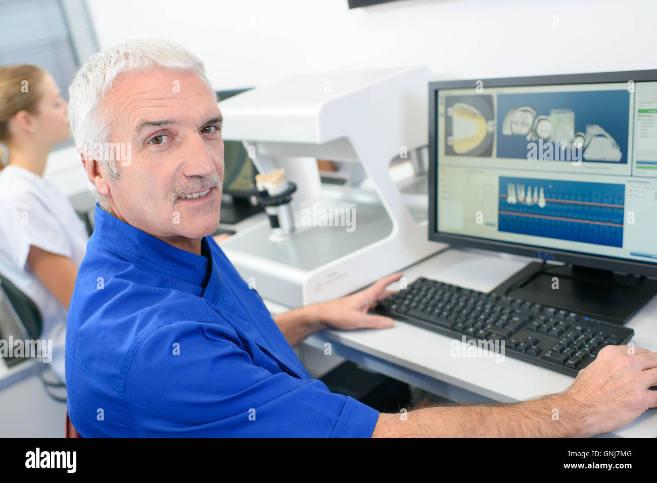 Patient sat at computer hi-res stock photography and images - Alamy