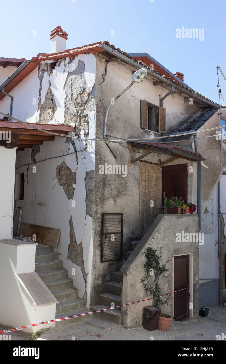 Aftermath earthquake amatrice hi-res stock photography and images - Alamy
