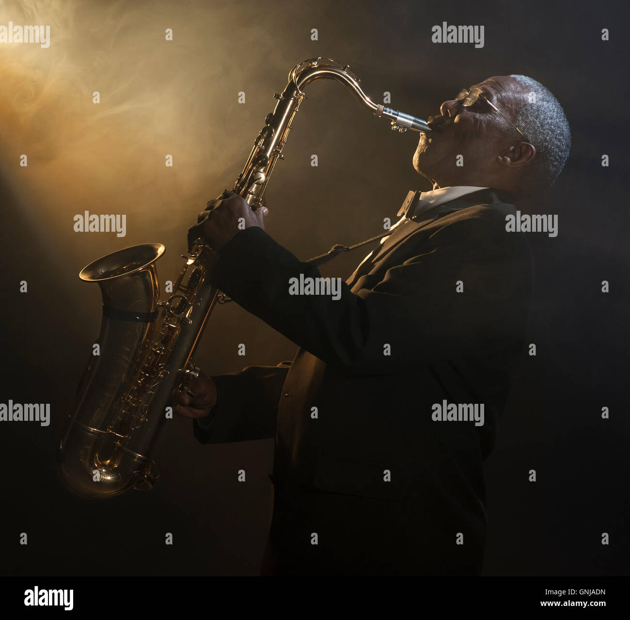 Jazz saxophonist new orleans hi-res stock photography and images - Alamy