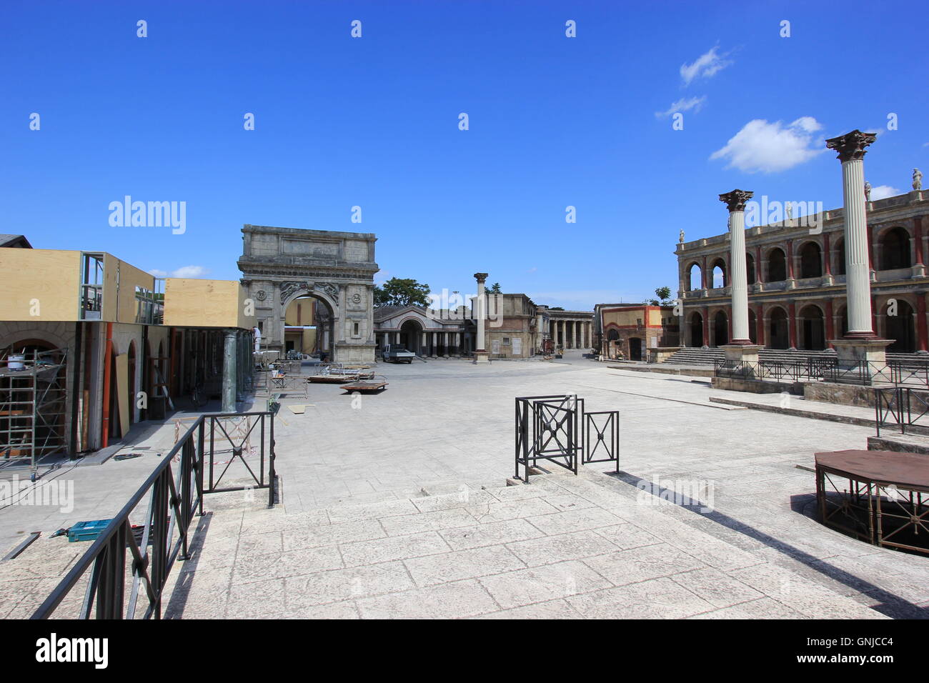 Cinecitta film sets hi-res stock photography and images - Alamy