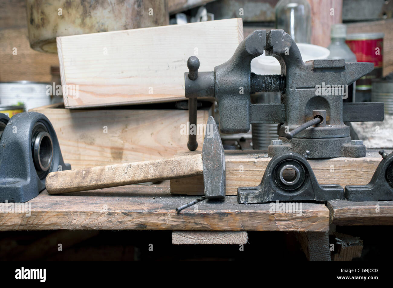 Mechanic work bench hi-res stock photography and images - Alamy