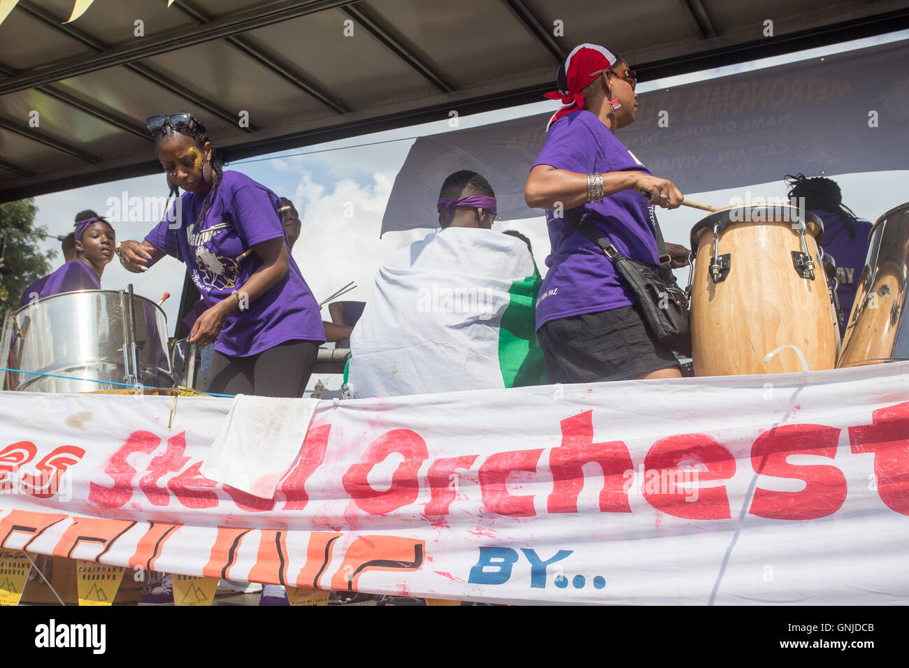 Carnival float lorry hi-res stock photography and images - Alamy