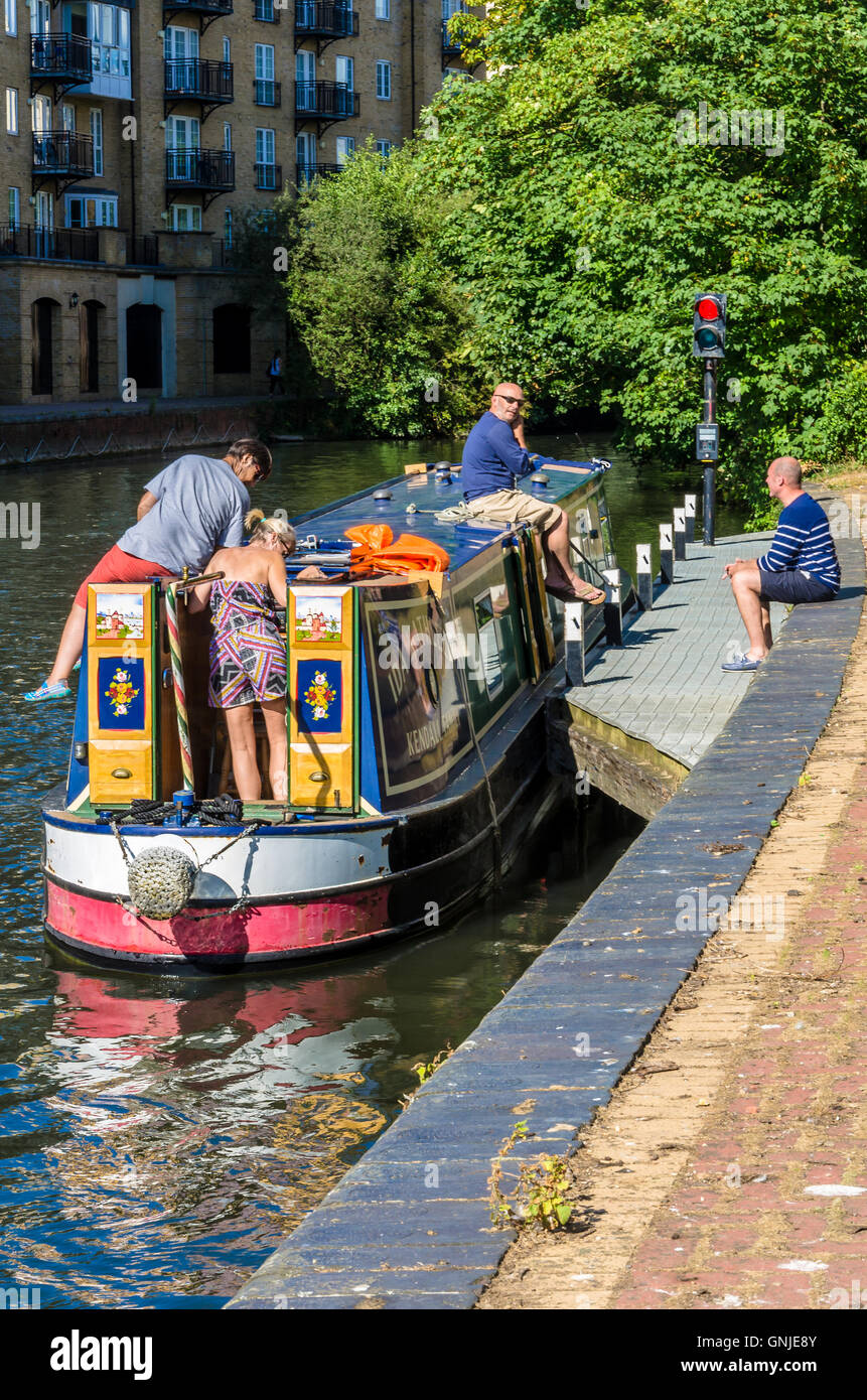 Long waterways hi-res stock photography and images - Alamy