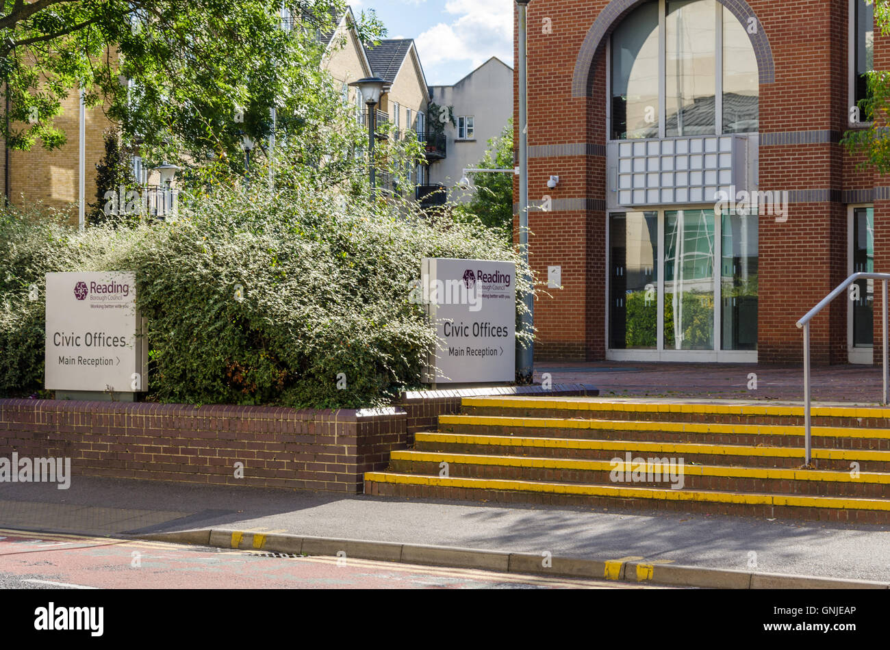 A view of the outside or Reading Borough Council offices Stock Photo ...