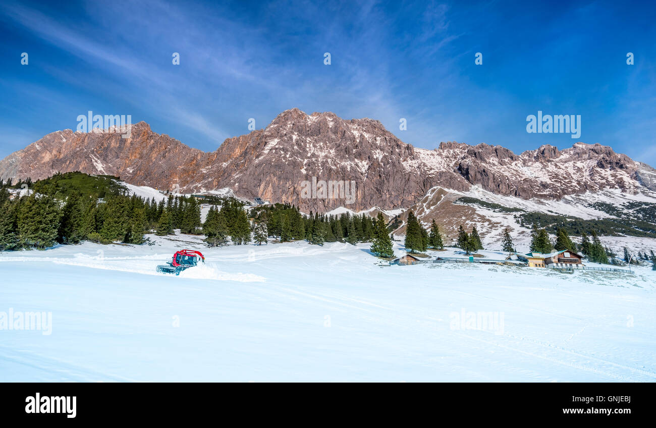 Sunny weather in the austrian alps hi-res stock photography and images ...
