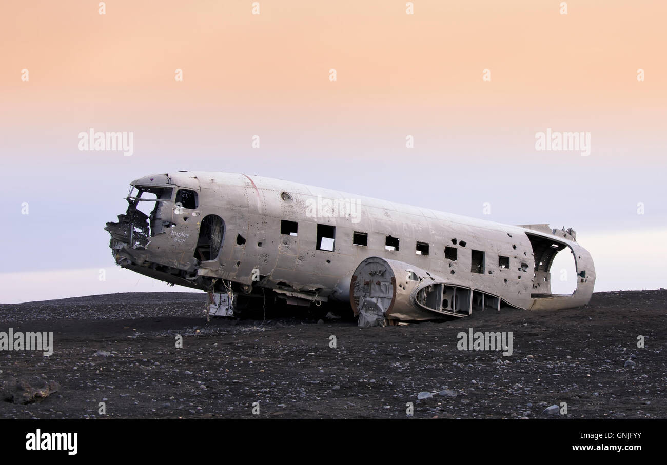 Damage aircraft hi-res stock photography and images - Alamy