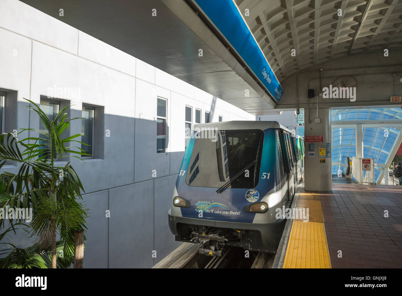 BAYSIDE STATION METROMOVER MONORAIL DOWNTOWN MIAMI FLORIDA USA Stock ...