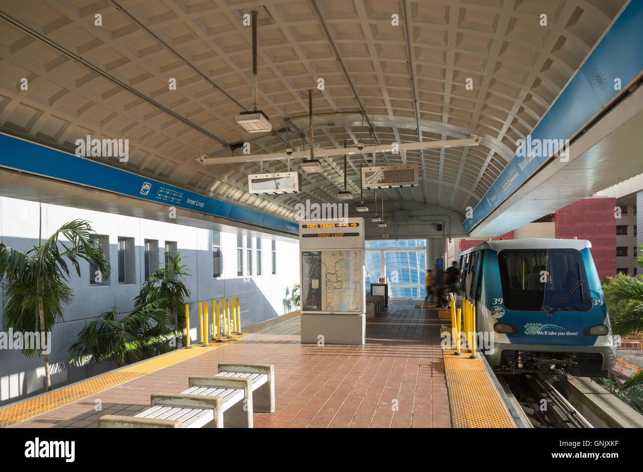 Bayside station hi-res stock photography and images - Alamy