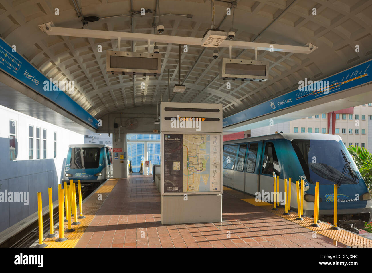 BAYSIDE STATION METROMOVER MONORAIL DOWNTOWN MIAMI FLORIDA USA Stock ...